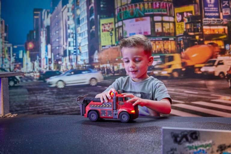 Nikko Road Rippers City Service Fleet Tow Truck - Red | Toytastic