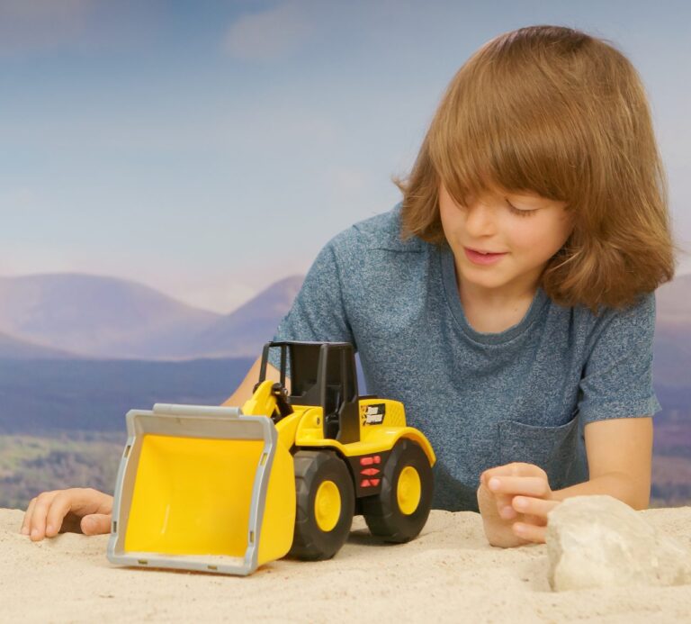 Nikko Mega Fleet Light and Sound 12" Wheel Loader | Toytastic